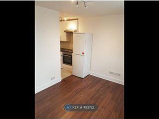 1 Bedrooms Flat for rent in Uxbridge Road, London W12
