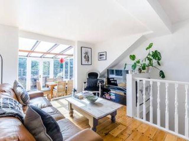 1 Bedrooms Flat for rent in Voltaire Road, Clapham Old Town SW4