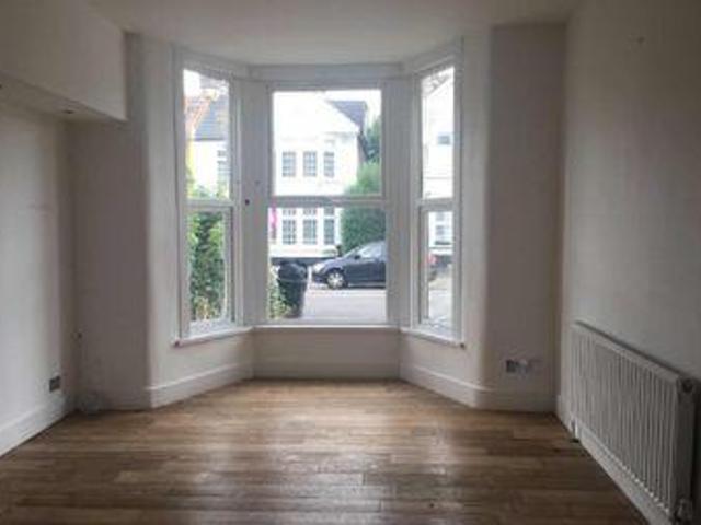 1 Bedrooms Flat for rent in Valentines Road, Iiford, Essex IG1