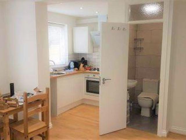 1 Bedrooms Flat for rent in Valentines Road, Ilford IG1