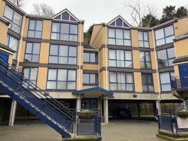 1 Bedrooms Flat for rent in Valetta Way, Rochester ME1