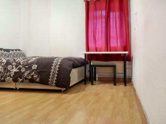 1 Bedrooms Flat for rent in Vallance Road, London E1