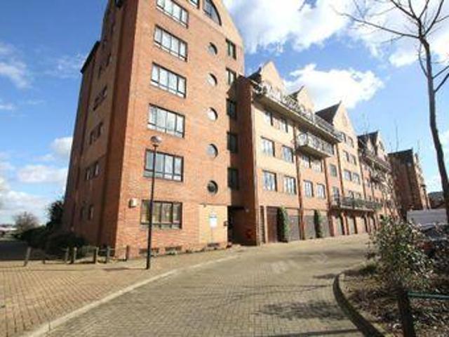 1 Bedrooms Flat for rent in Van Gogh Court, Amsterdam Road, Isle Of Dogs, London E14