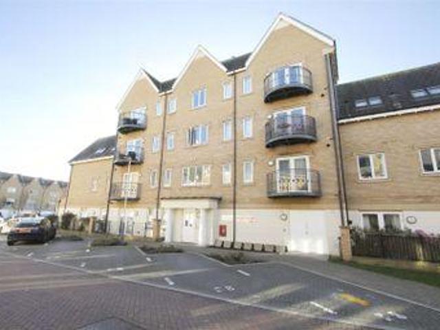 1 Bedrooms Flat for rent in Varcoe Gardens, Hayes UB3