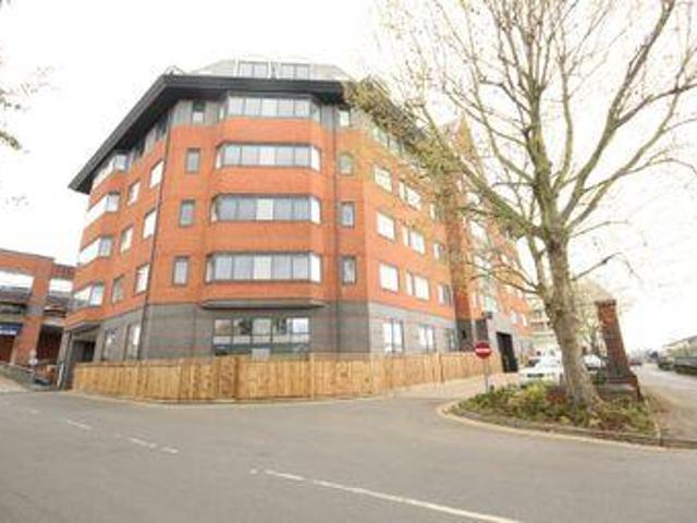 1 Bedrooms Flat for rent in Verona Apartments, Wellington Street, Slough SL1