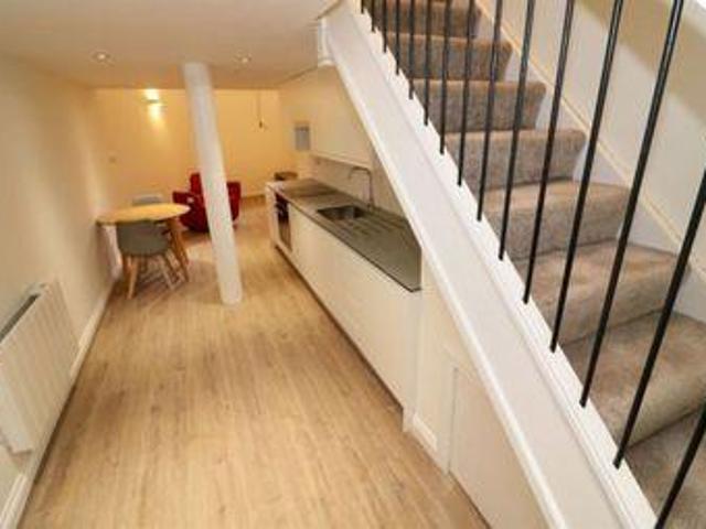 1 Bedrooms Flat for rent in Vicar Lane, Bradford BD1