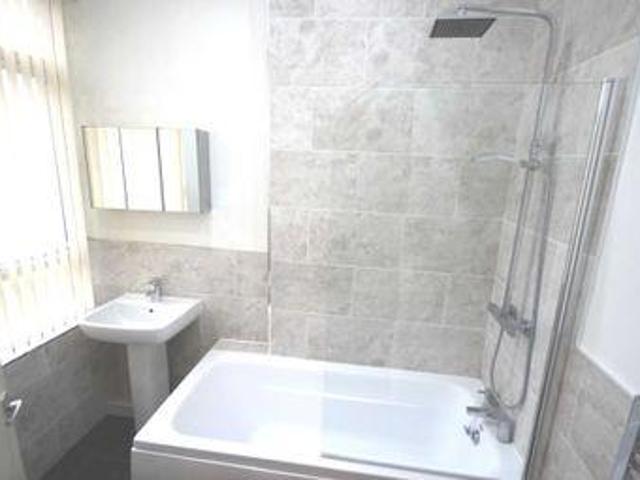 1 Bedrooms Flat for rent in Victoria Crescent, Eccles, Manchester M30