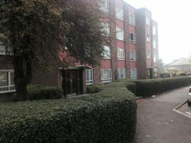 1 Bedrooms Flat for rent in Victoria Road, Romford RM1