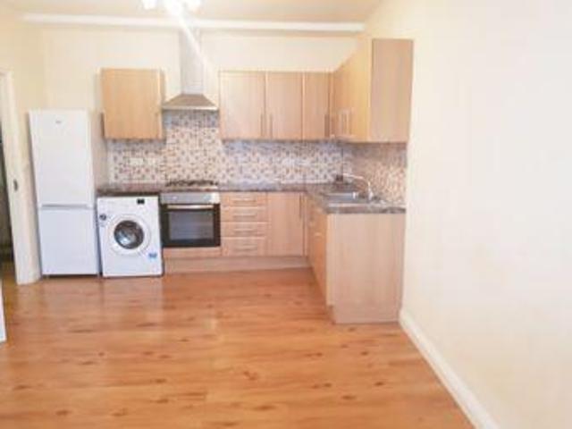 1 Bedrooms Flat for rent in Victoria Road, Romford RM1