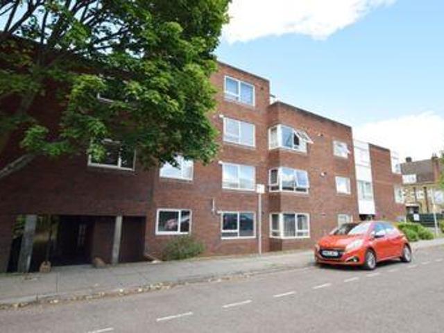 1 Bedrooms Flat for rent in Victoria Villas, Richmond, Surrey TW9