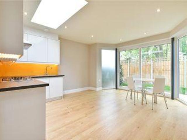 1 Bedrooms Flat for rent in Vines Avenue, Finchley Central N3