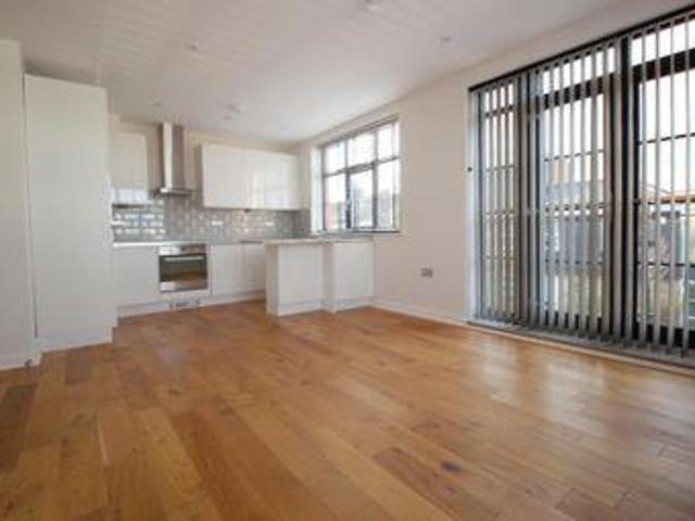 1 Bedrooms Flat for rent in Youngs Road, Newbury Park IG2