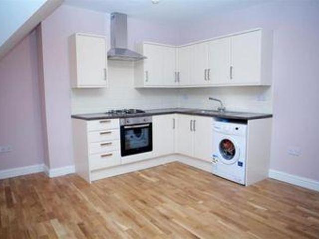 1 Bedrooms Flat for rent in York Place, Ilford, Essex IG1