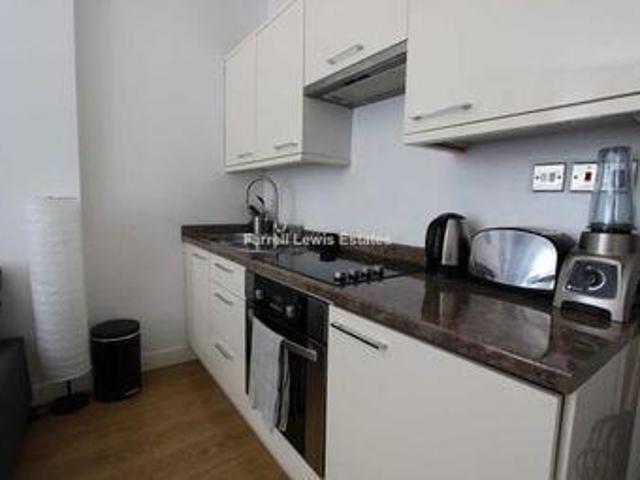 1 Bedrooms Flat for rent in York Road, Acton W3