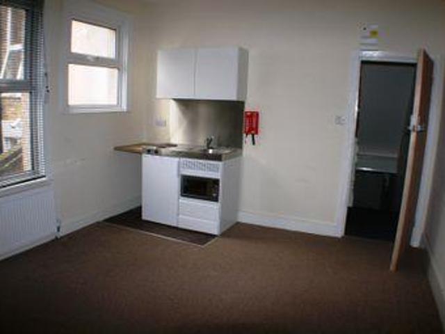 1 Bedrooms Flat for rent in York Road, Southend On Sea SS1