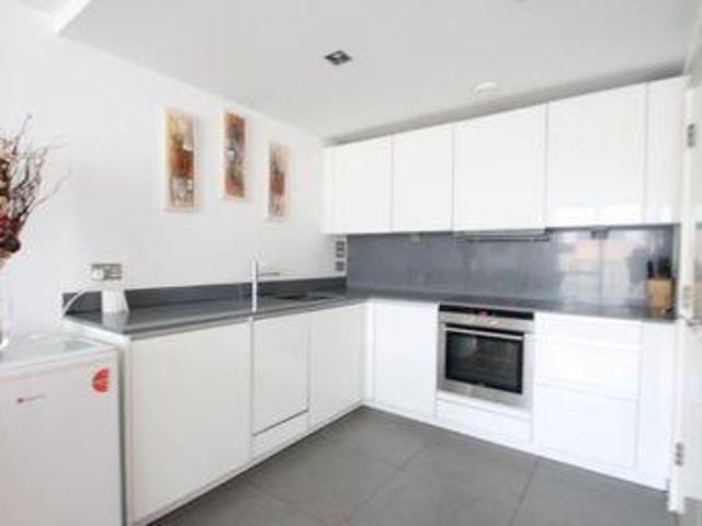 1 Bedrooms Flat for rent in Yeo Street, Bow E3