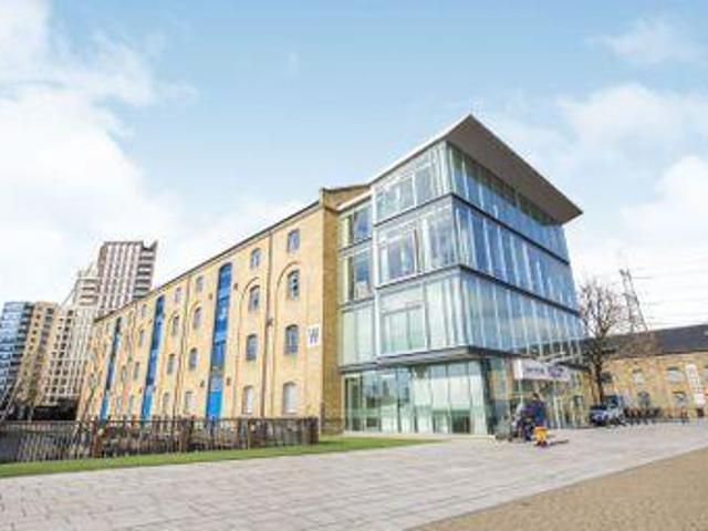 1 Bedrooms Flat for sale in 3 Western Gateway, London E16