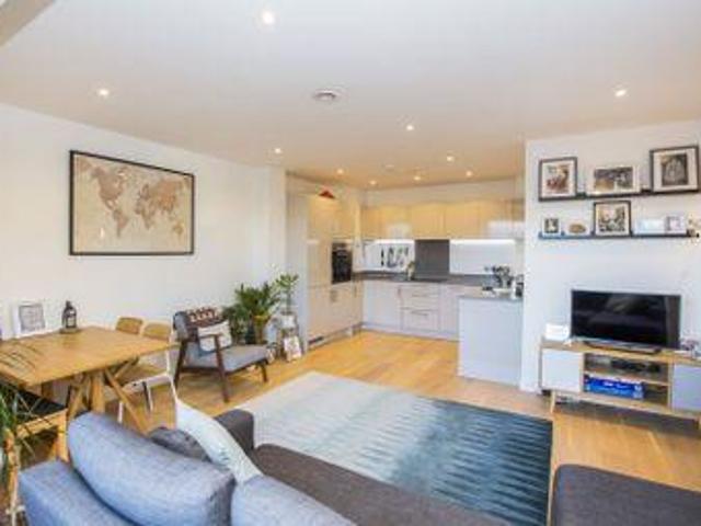 1 Bedrooms Flat for sale in 154 Leyton Road, London E15