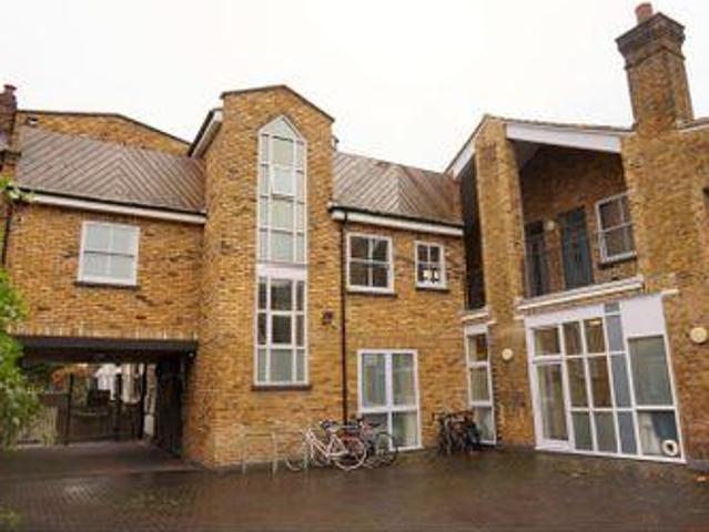 1 Bedrooms Flat for sale in 151 Roding Road, London E5