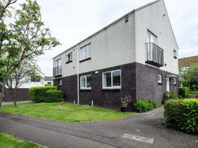 1 Bedrooms Flat for sale in 15 Hillpark Wood, Blackhall, Edinburgh EH4