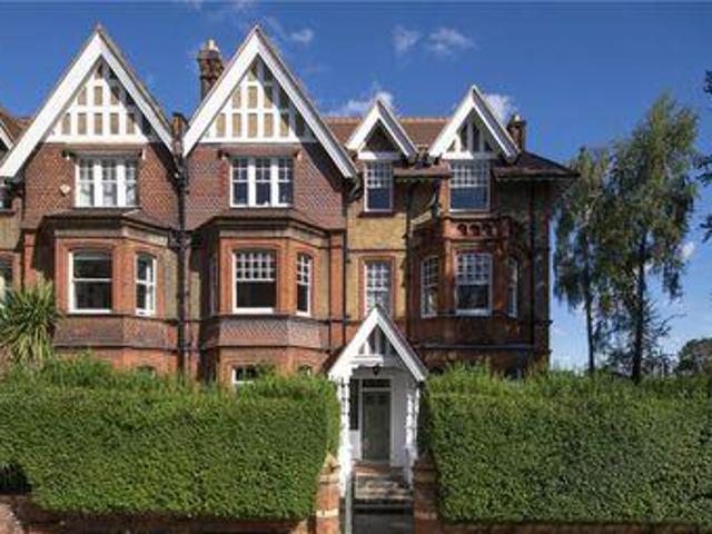1 Bedrooms Flat for sale in 18 Lyndhurst Gardens, Hampstead, London NW3