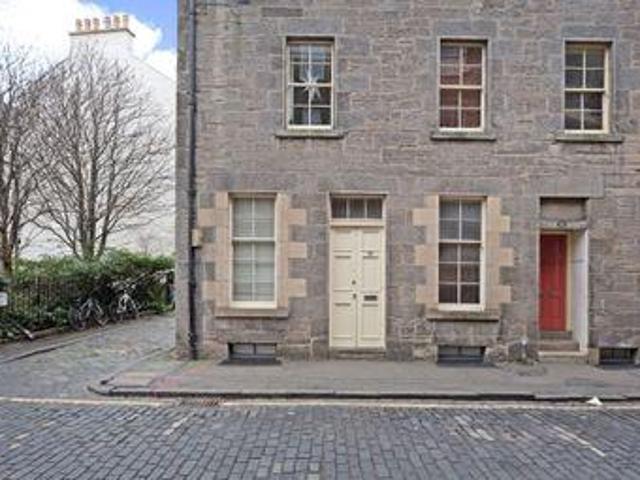 1 Bedrooms Flat for sale in 28 West Crosscauseway, Newington, Edinburgh EH8