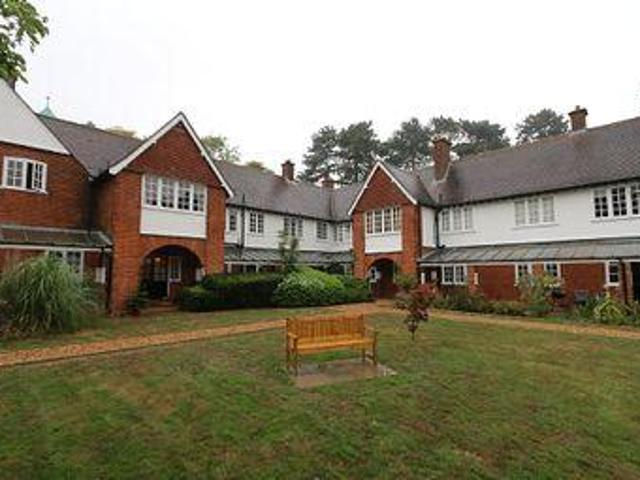 1 Bedrooms Flat for sale in 2A, Sollershott Hall, Sollershott East, Letchworth Garden City, Hertfordshire SG6