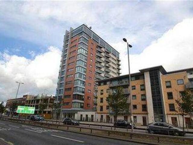 1 Bedrooms Flat for sale in 399 425 Eastern Avenue, Gants Hill IG2