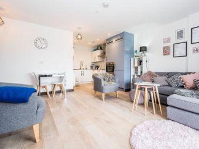 1 Bedrooms Flat for sale in 44 50 Abbey Road, Barking IG11