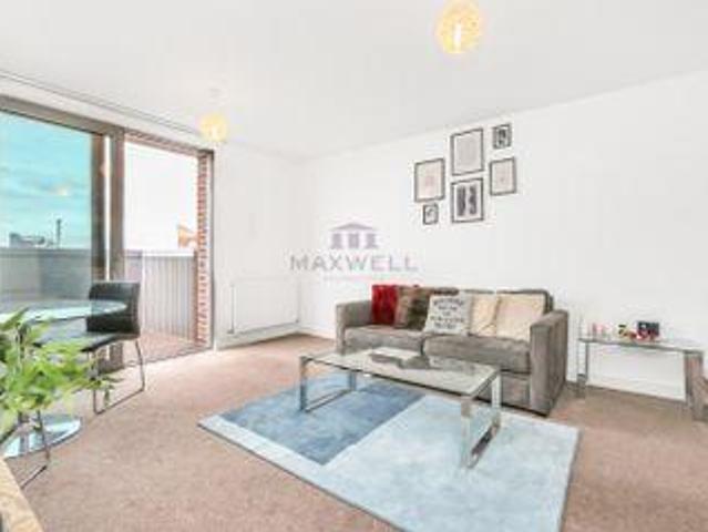 1 Bedrooms Flat for sale in 4 Bramwell Way, Waterside Park, Dockland, London E16