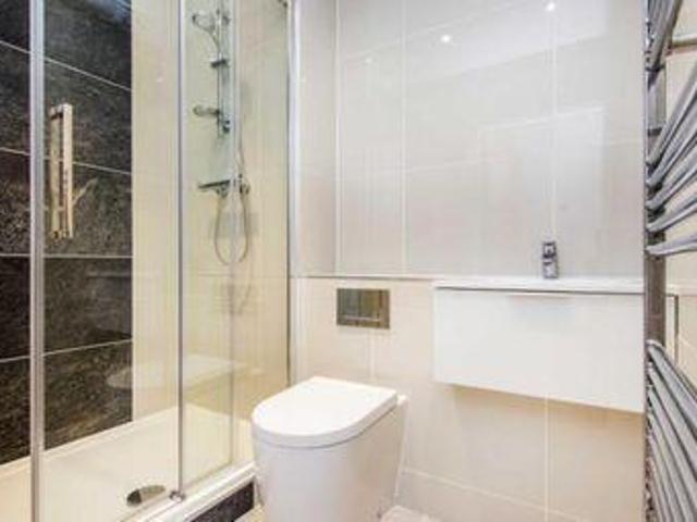 1 Bedrooms Flat for sale in 6 Parkway, Chelmsford, Essex CM2
