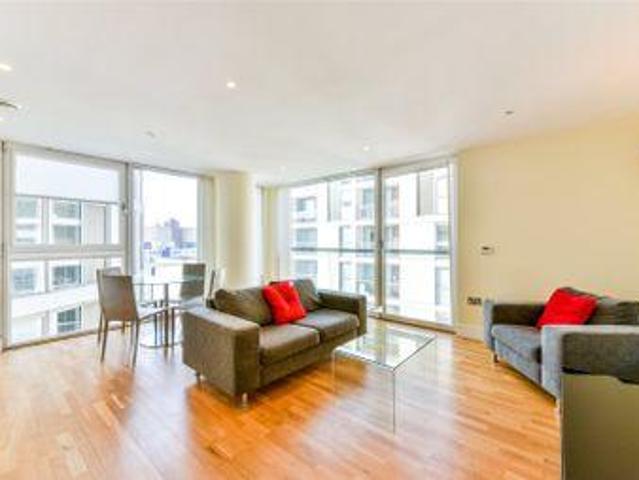 1 Bedrooms Flat for sale in Cobalt Point, 38 Milharbour, Canary Wharf, London E14