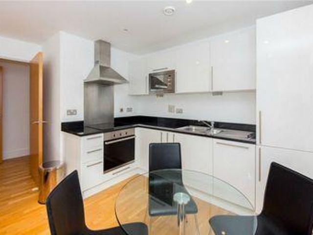 1 Bedrooms Flat for sale in Cobalt Point, 38 Millharbour, London E14