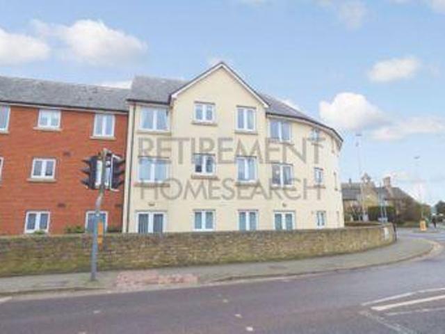 1 Bedrooms Flat for sale in Cobbett Court, Swindon SN6