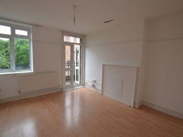 1 Bedrooms Flat for sale in Comber Grove, London SE5