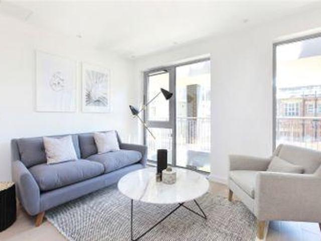 1 Bedrooms Flat for sale in Constance Court, 10 Chatfield Road, Battersea, London SW11