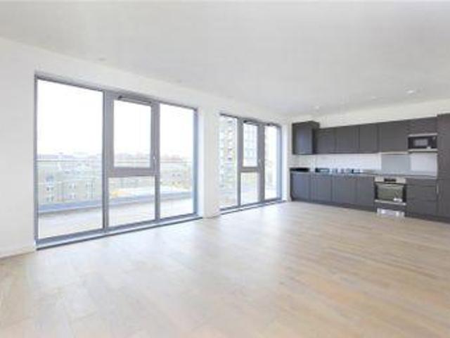 1 Bedrooms Flat for sale in Constance Court, 10 Chatfield Road, Battersea, London SW11