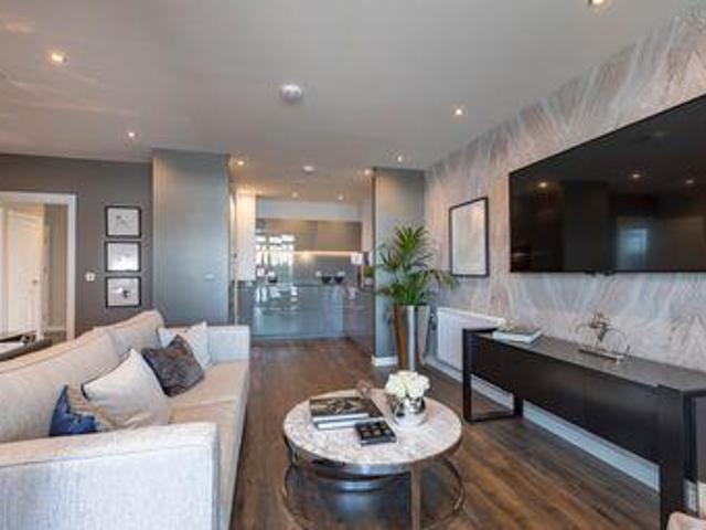 1 Bedrooms Flat for sale in Cooks Road, Stratford, London E15