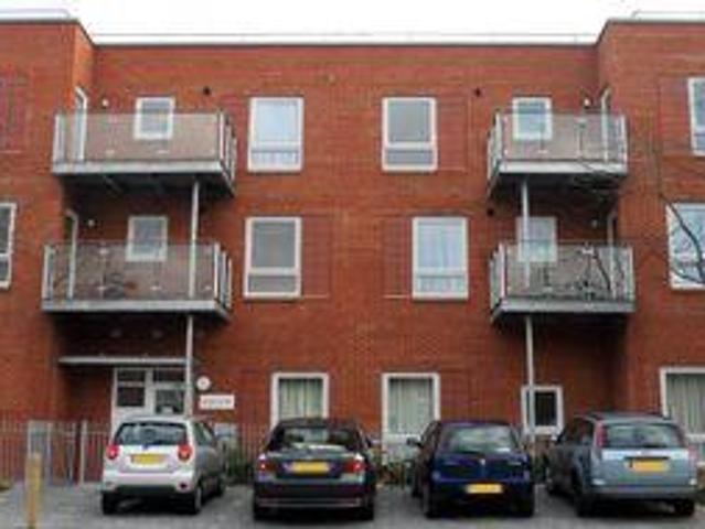 1 Bedrooms Flat for sale in Coral Court, Serenity Close, Harrow, Middlesex HA2
