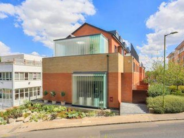 1 Bedrooms Flat for sale in Camp Road, St Albans AL1