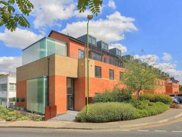 1 Bedrooms Flat for sale in Camp Road, St Albans AL1