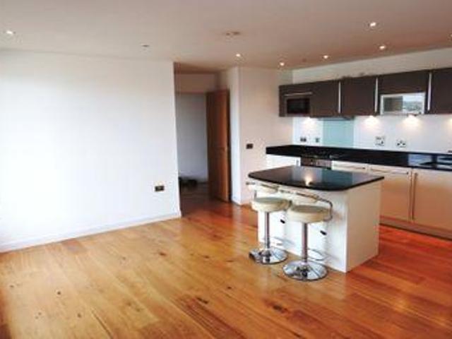 1 Bedrooms Flat for sale in Candle House, 1 Wharf Approach, Leeds, West Yorkshire LS1