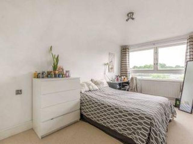 1 Bedrooms Flat for sale in Carnoustie Drive, Islington, London N1