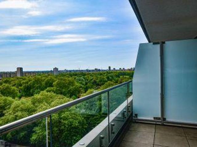 1 Bedrooms Flat for sale in Cascade Court, Vista, Chelsea Bridge SW8