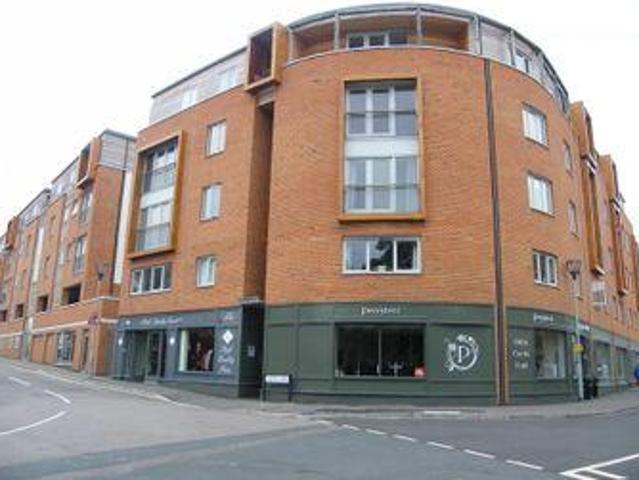 1 Bedrooms Flat for sale in Castle Lane, Bedford MK40