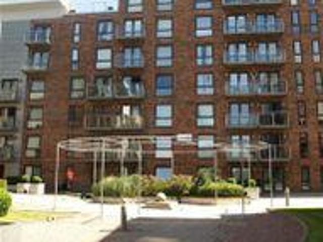 1 Bedrooms Flat for sale in Cedar Court, Prestwich Manchester M25