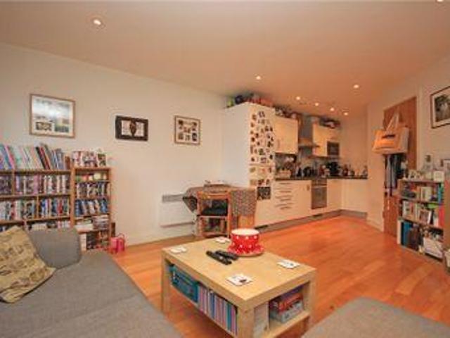 1 Bedrooms Flat for sale in Central Quay North, Broad Quay, Bristol BS1