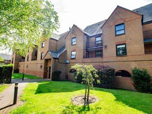 1 Bedrooms Flat for sale in Chelmsford Road, Dunmow, Essex CM6