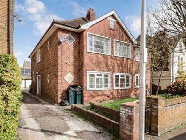 1 Bedrooms Flat for sale in Chelmsford Road, South Woodford, London E18
