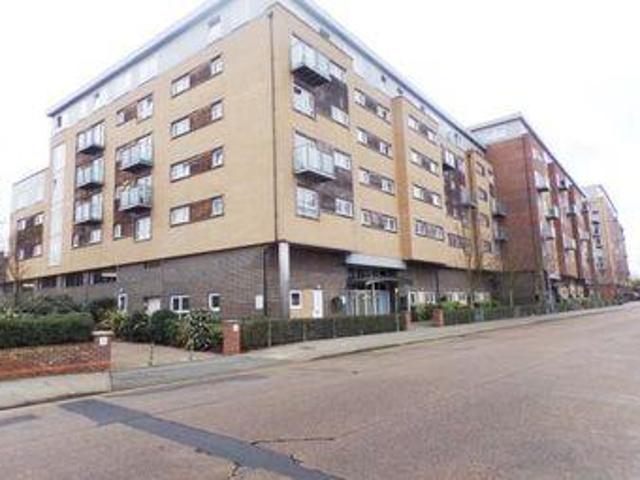 1 Bedrooms Flat for sale in Cherrydown East, Basildon SS16